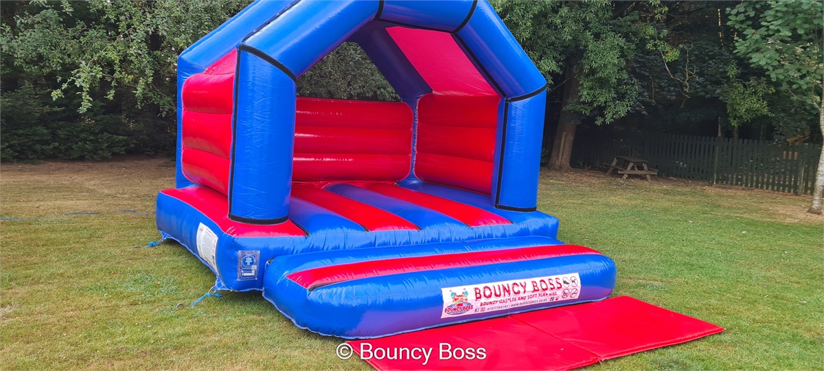 Red & Blue Play Park & Castle - Bouncy Castle & Soft Play Hire in ...